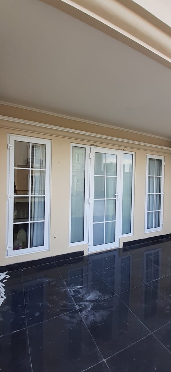 Pintu swing UPVC Dengan Engsel 3d - Kreasi Megah Konstruksi - Kreasi ...