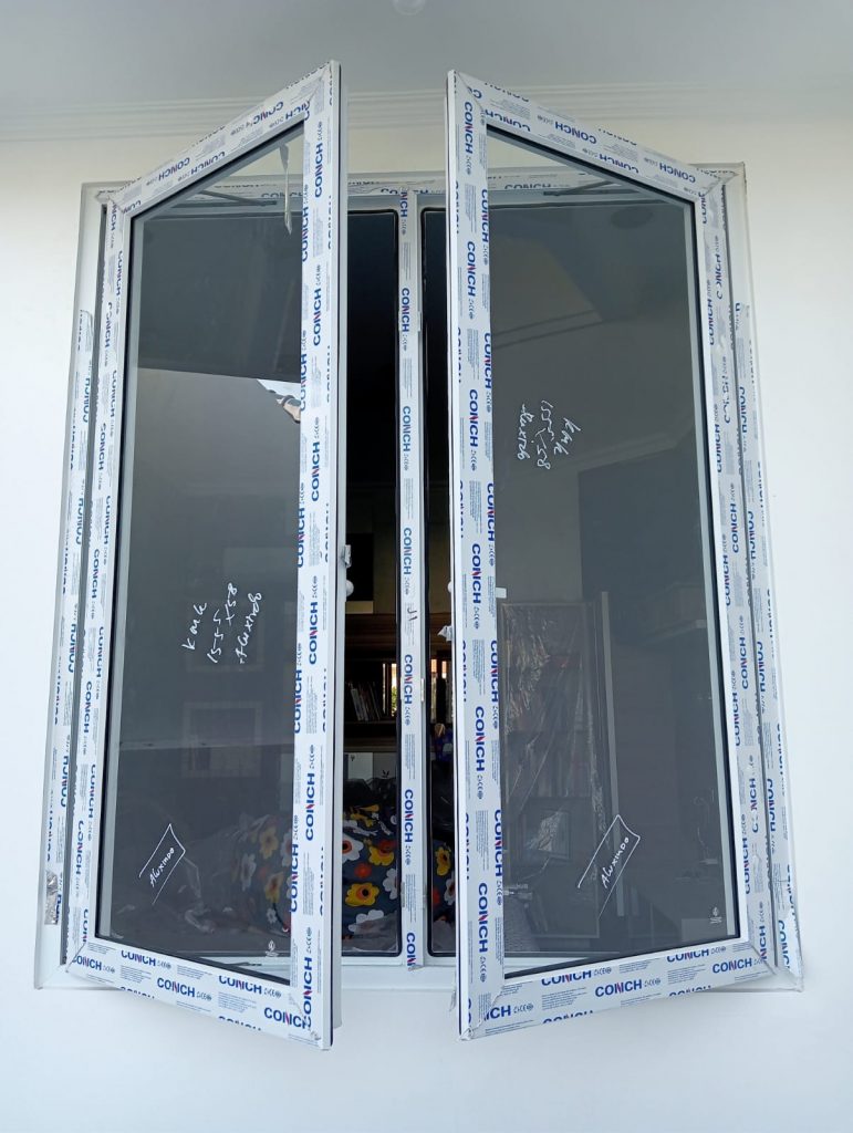 JENDELA DOUBLE SWING UPVC DI SURABAYA - Kreasi Megah Konstruksi ...